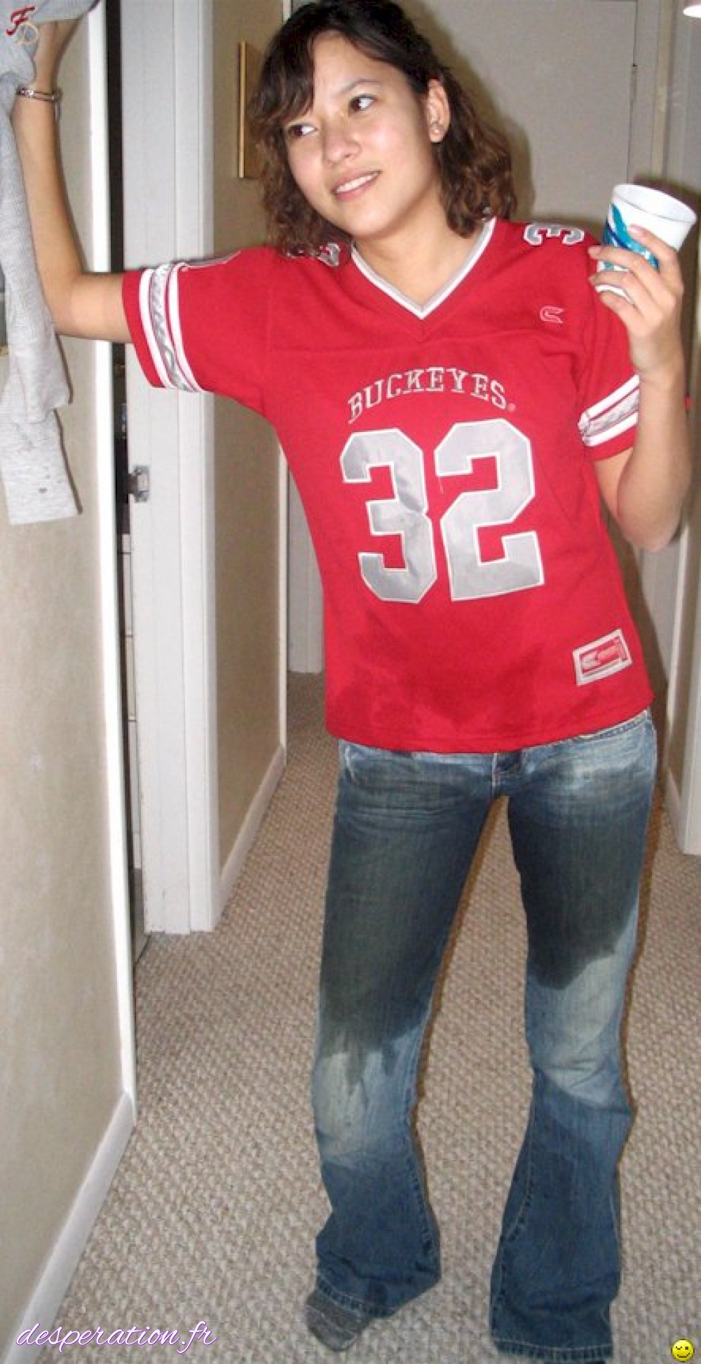 sa culotte est inondÃ©e de pipi