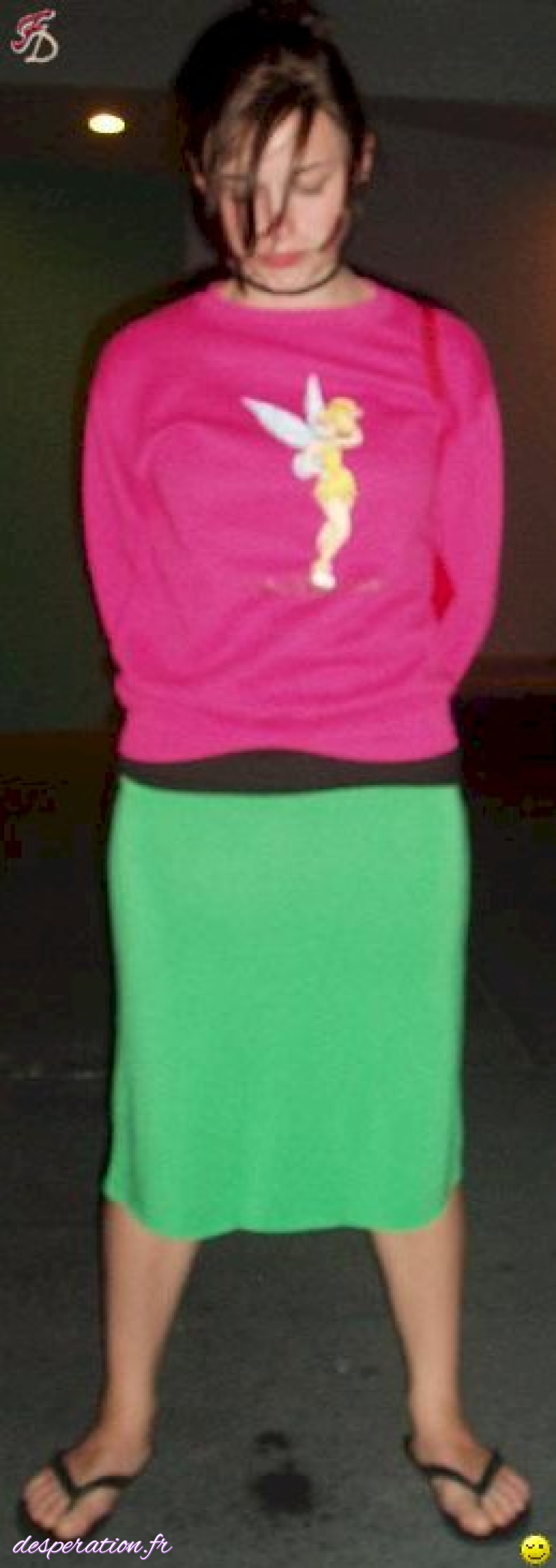 AprÃ¨s un trÃ¨s intense moment de desperation elle fait pipi dans sa ...